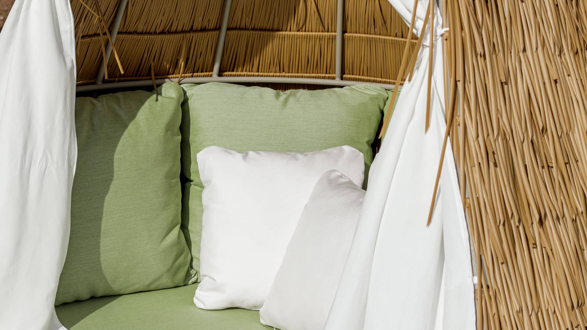 CONE DAYBED | DAYBEDS COLLECTION - SKYLINE DESIGN