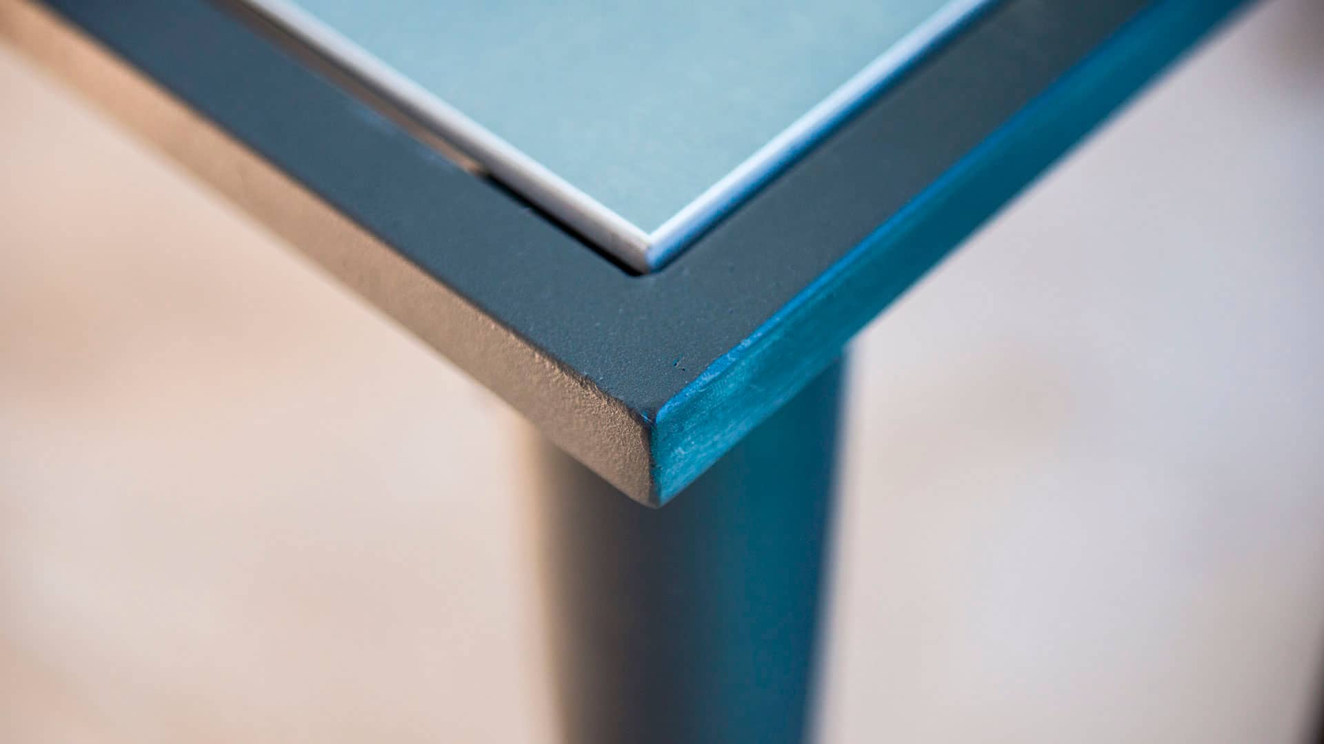 SERPENT SIDE TABLE 50x50 | SERPENT COLLECTION - SKYLINE DESIGN