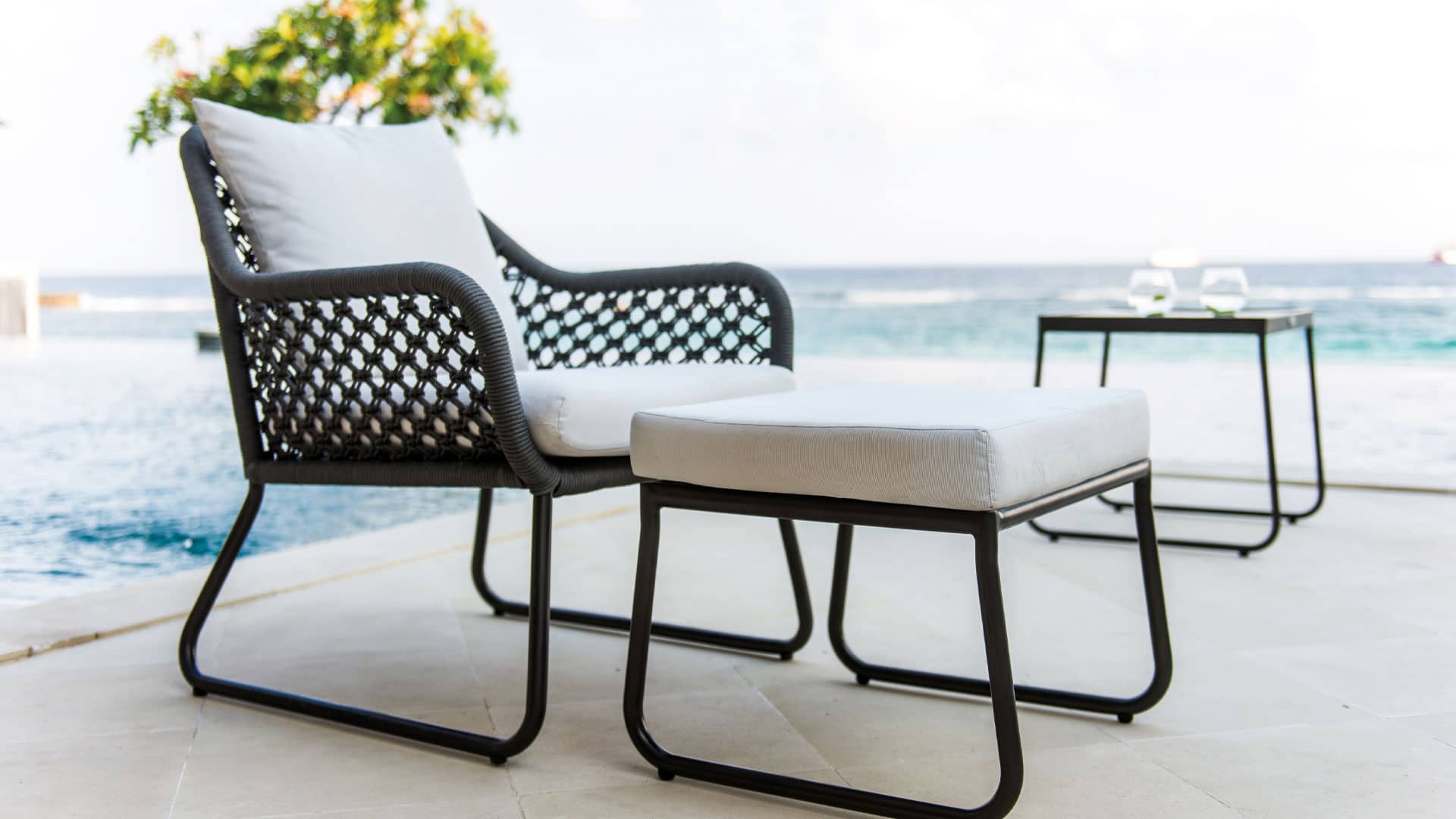 ARMCHAIR | MOMA COLLECTION - SKYLINE DESIGN