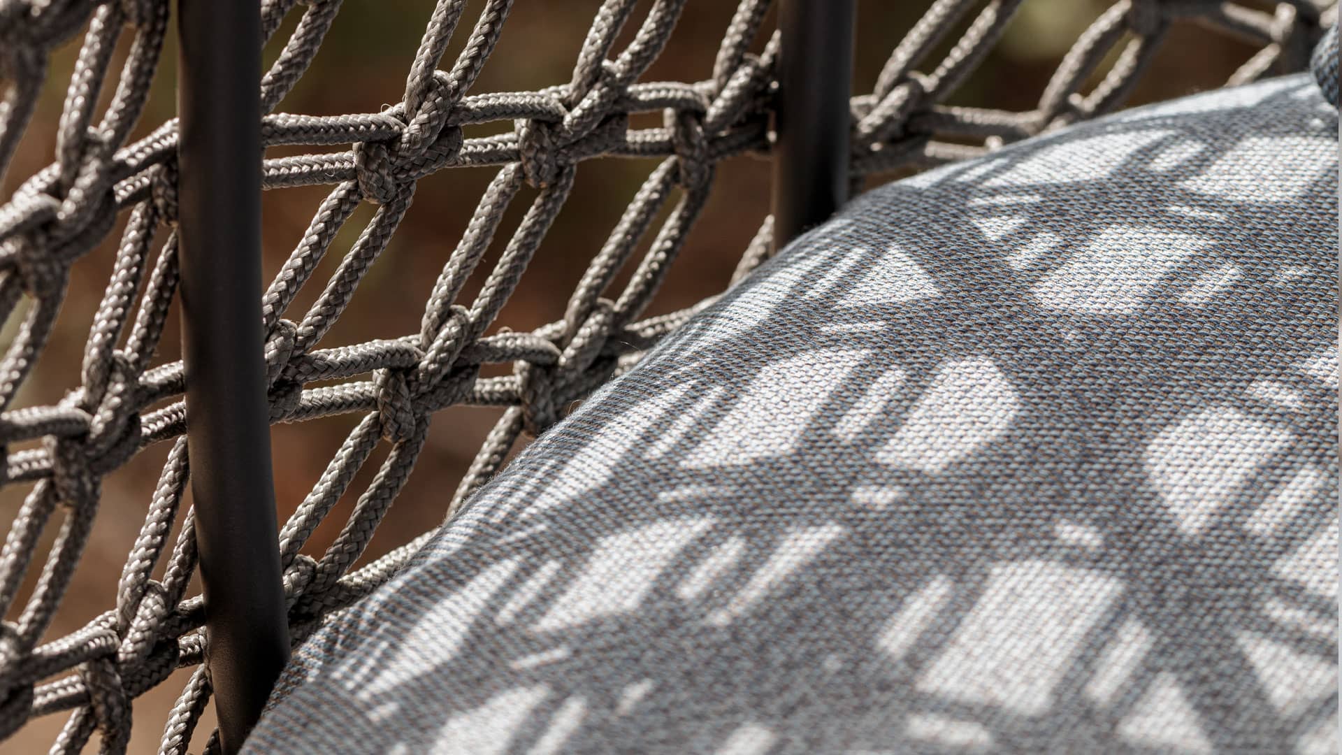 HANGING CHAIR | MOMA COLLECTION - SKYLINE DESIGN