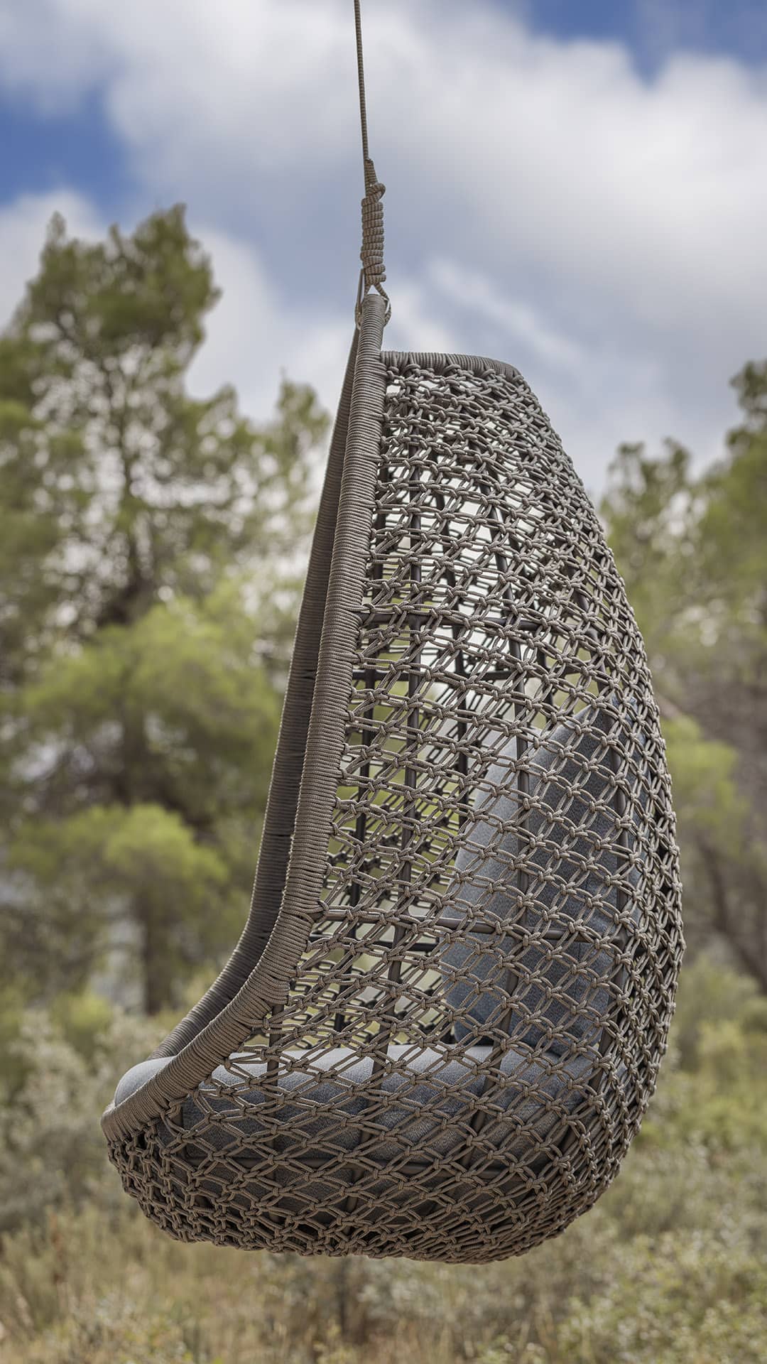 HANGING CHAIR | MOMA COLLECTION - SKYLINE DESIGN