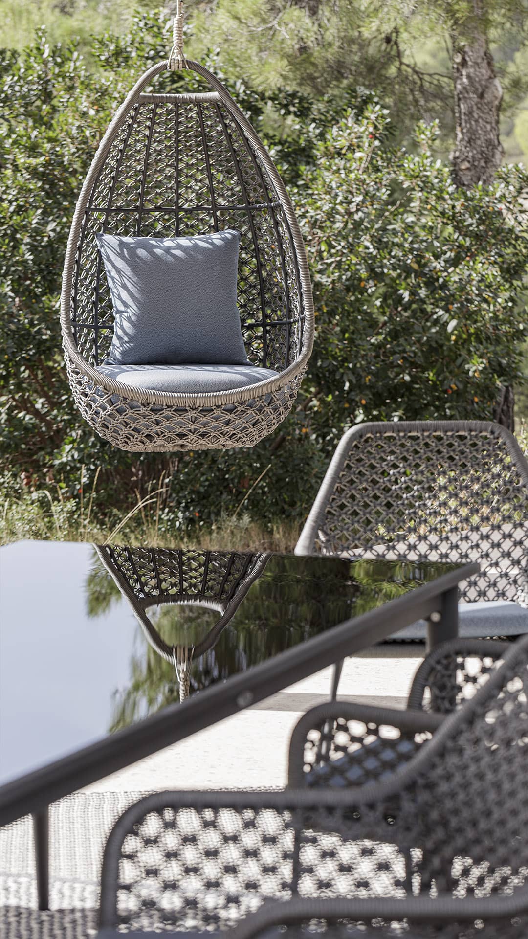 HANGING CHAIR | MOMA COLLECTION - SKYLINE DESIGN