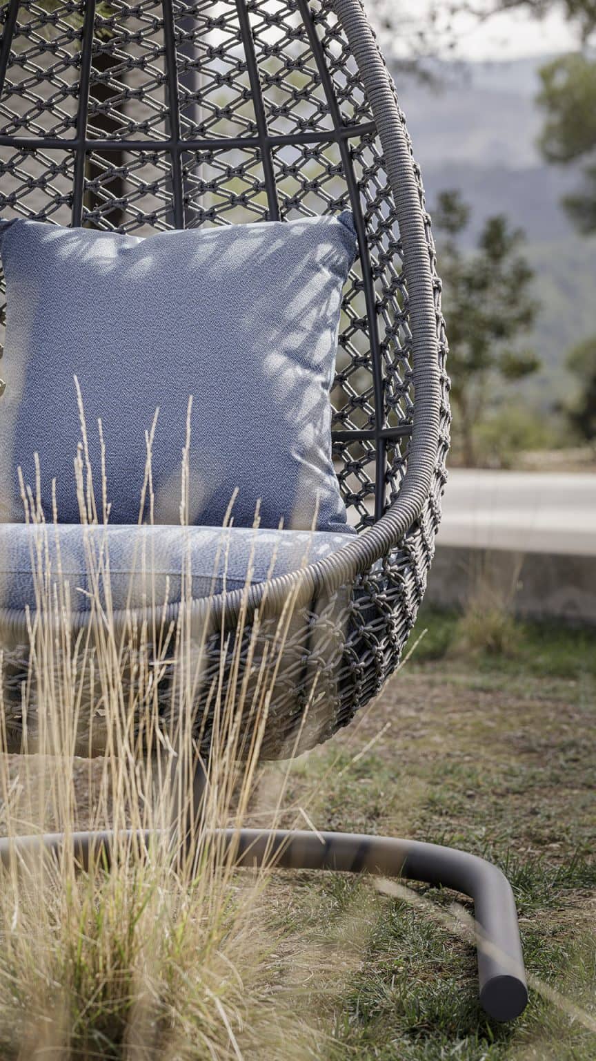 HANGING CHAIR | MOMA COLLECTION - SKYLINE DESIGN