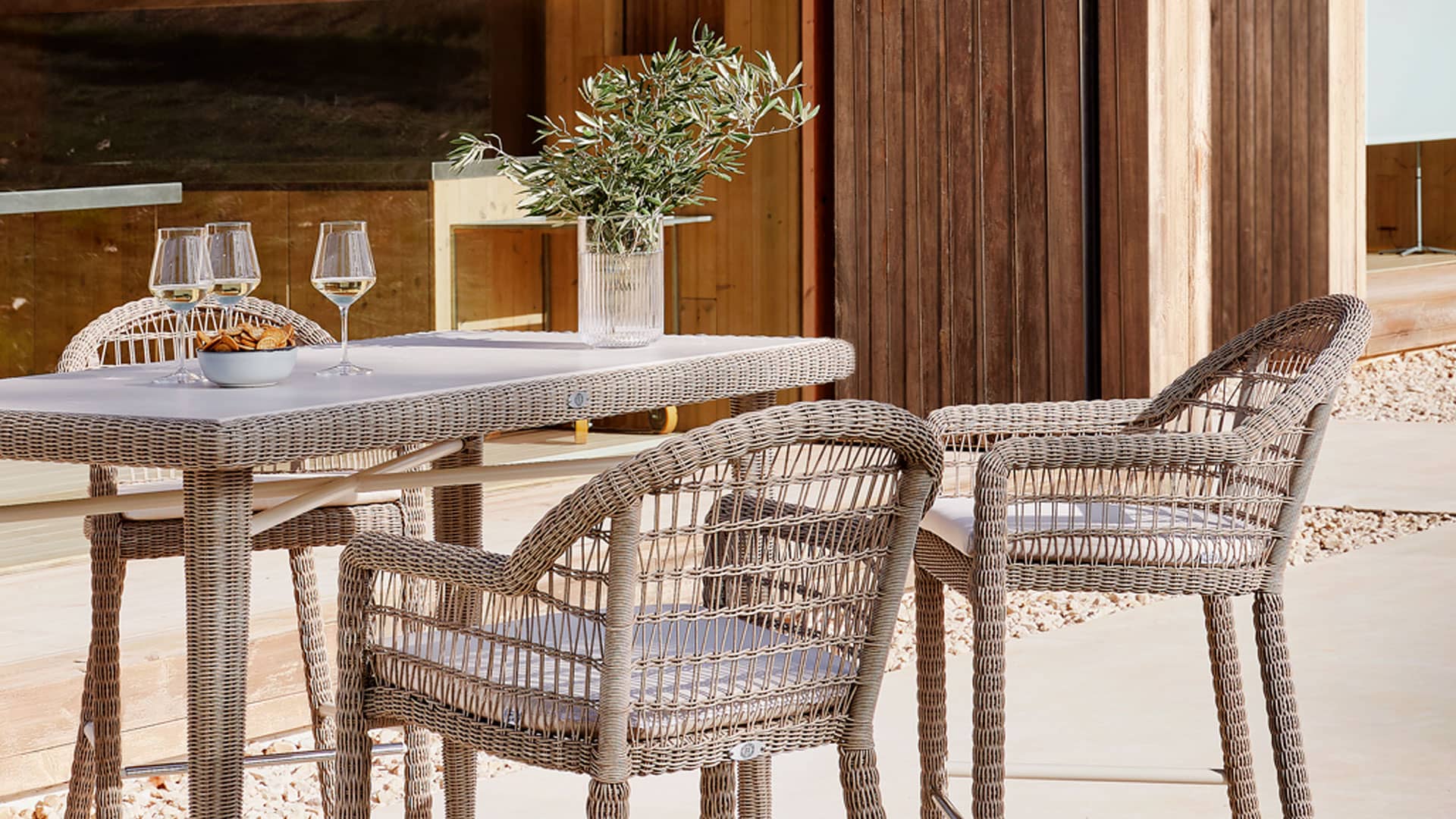 ARENA BARSTOOL | ARENA COLLECTION - SKYLINE DESIGN