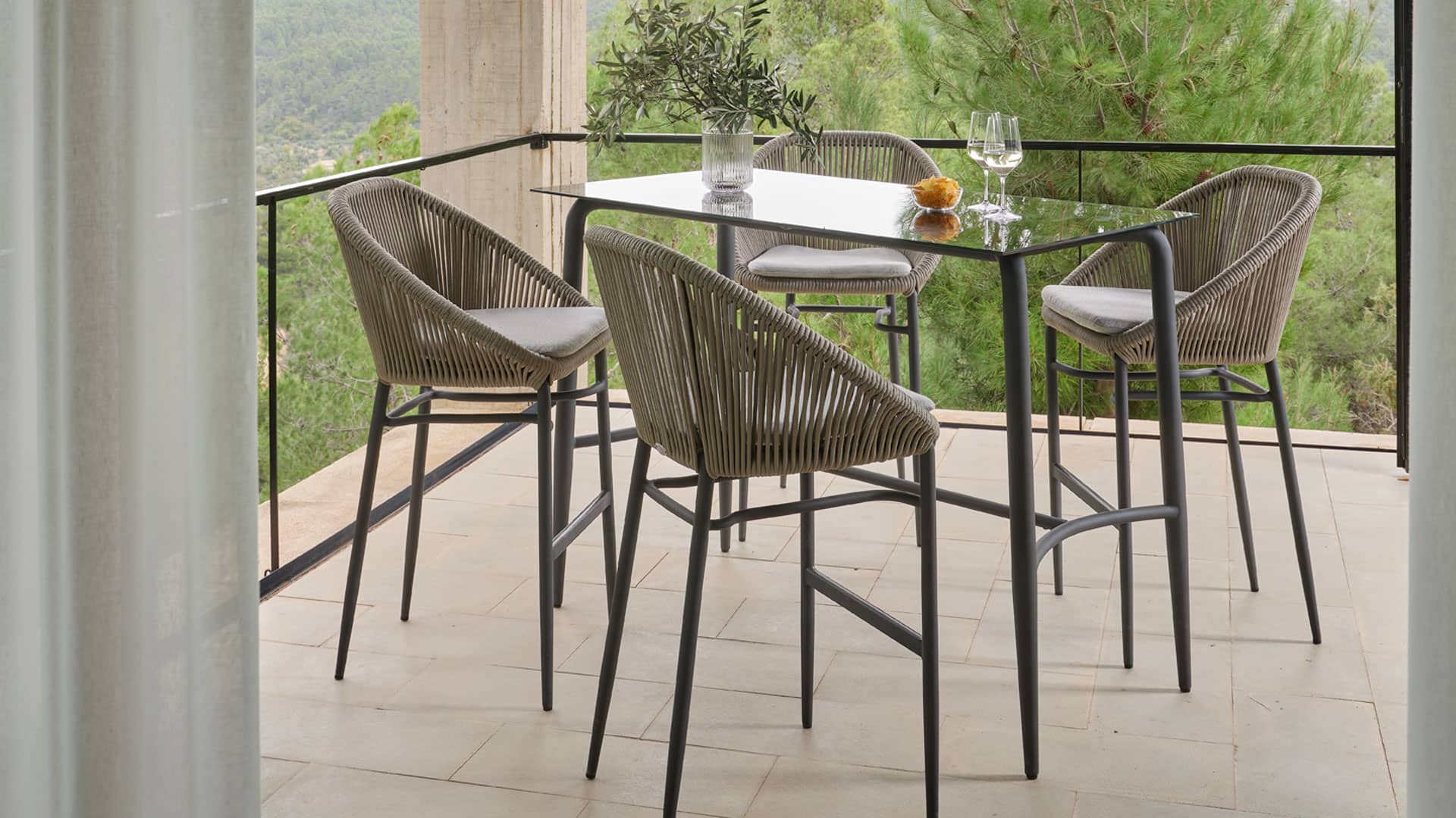 BARSTOOL | RODONA COLLECTION - SKYLINE DESIGN