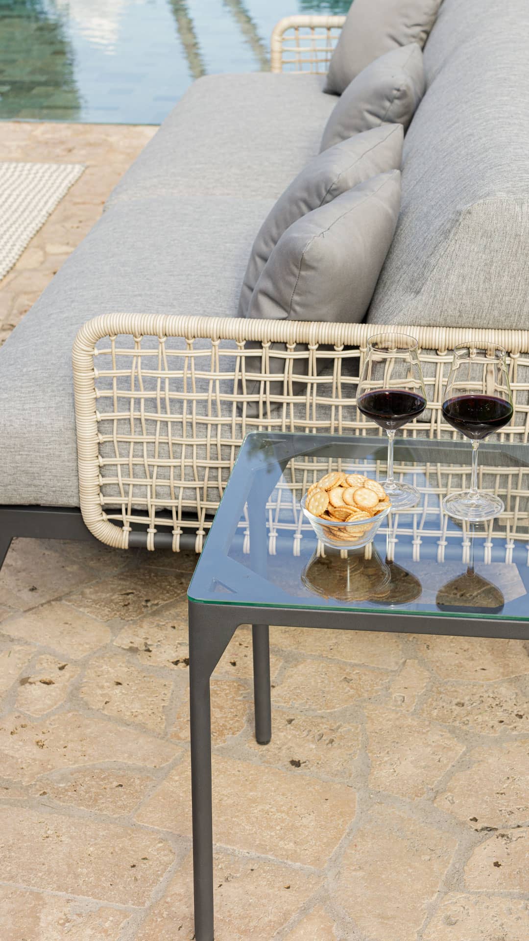 RIBS LOVESEAT | RIBS COLLECTION - SKYLINE DESIGN