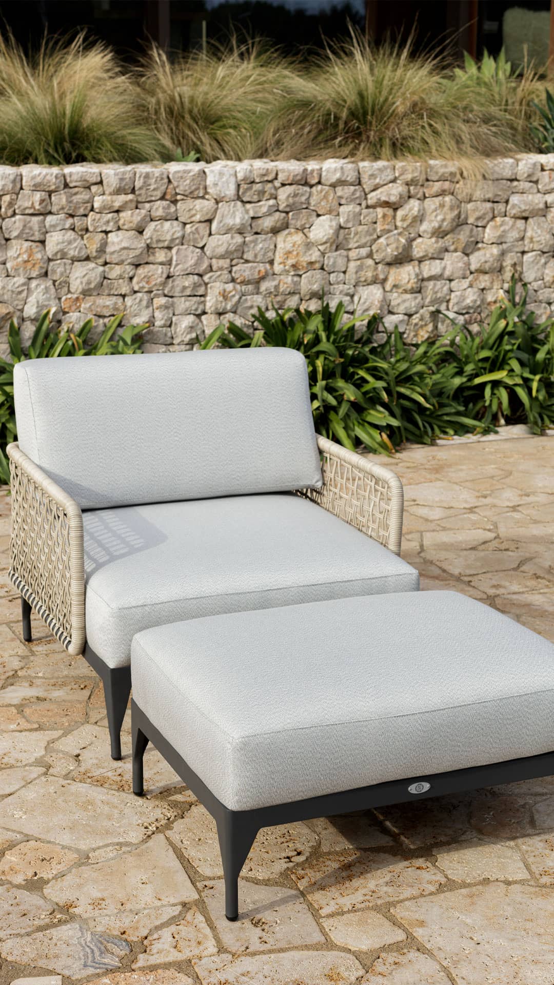 RIBS OTTOMAN | RIBS COLLECTION - SKYLINE DESIGN