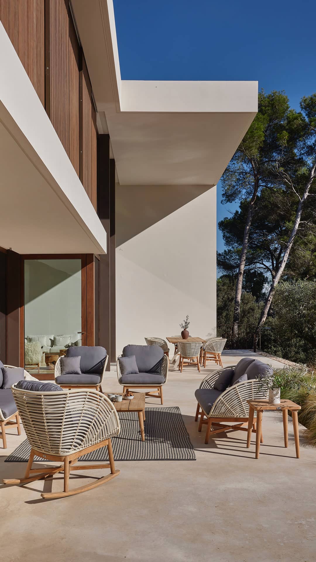 ALASKA Collection - SKYLINE DESIGN | Premium Outdoor Furniture