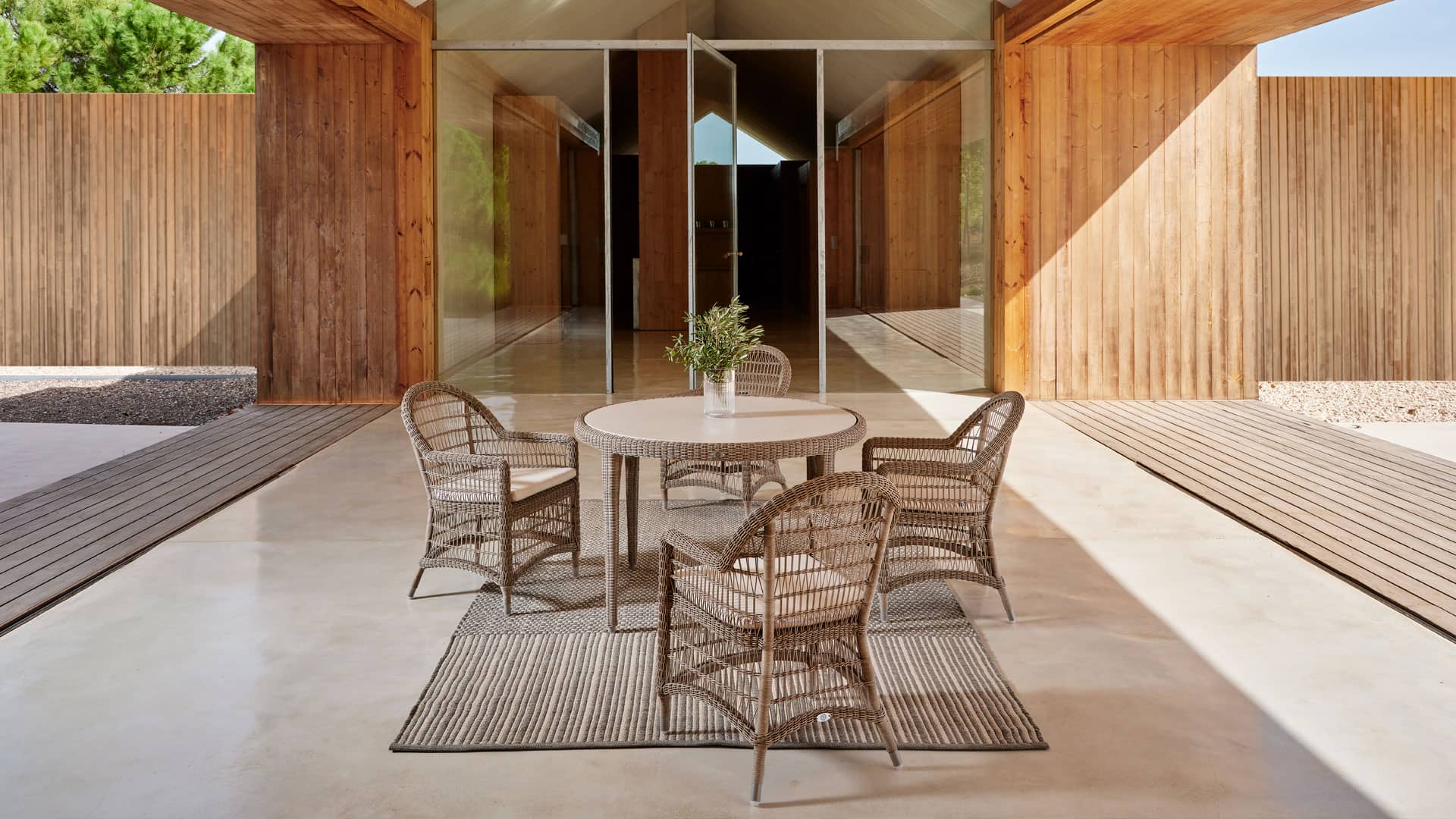 ARENA Collection - SKYLINE DESIGN | Premium Outdoor Furniture