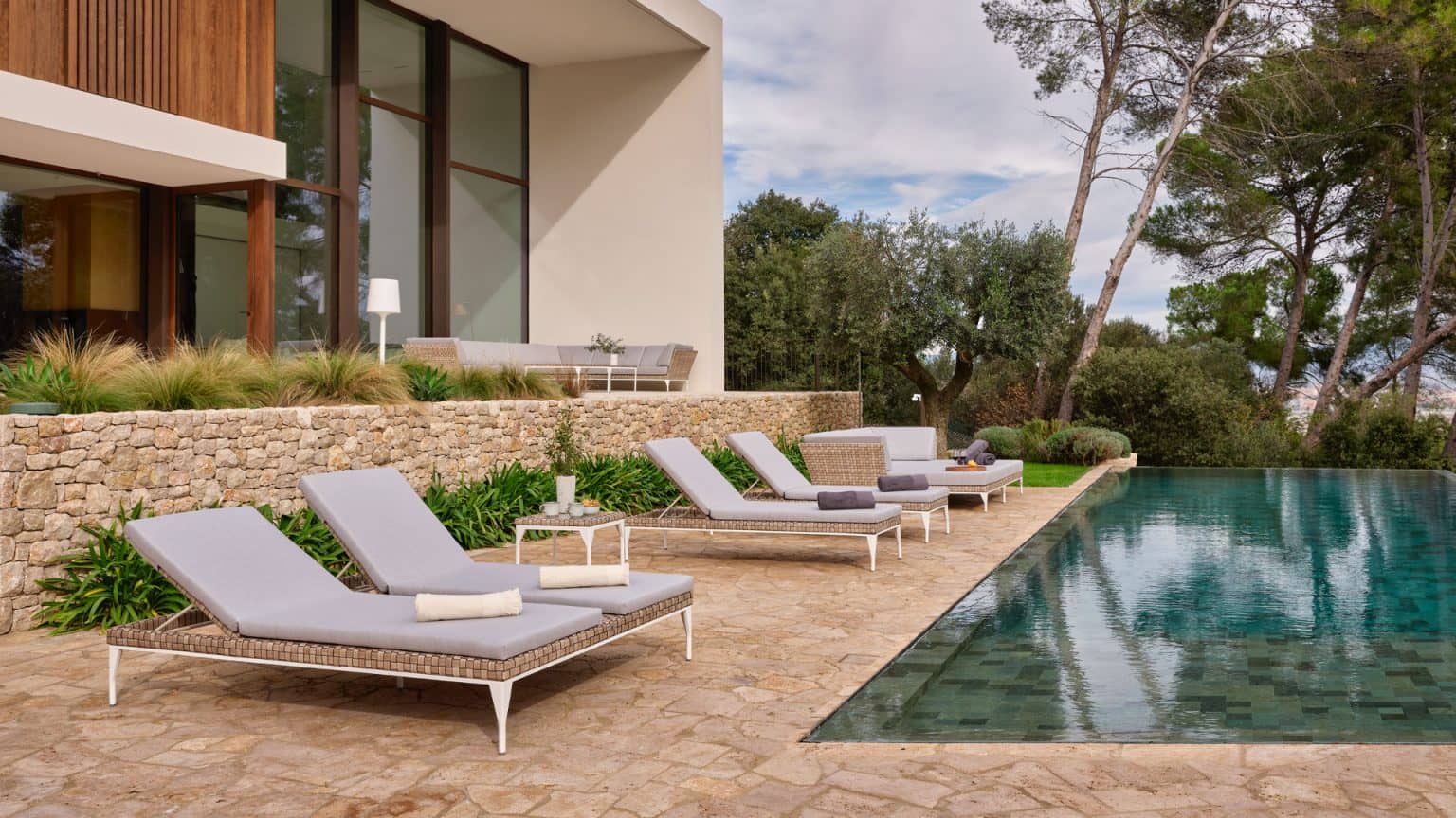 BRAFTA Collection - SKYLINE DESIGN | Premium Outdoor Furniture