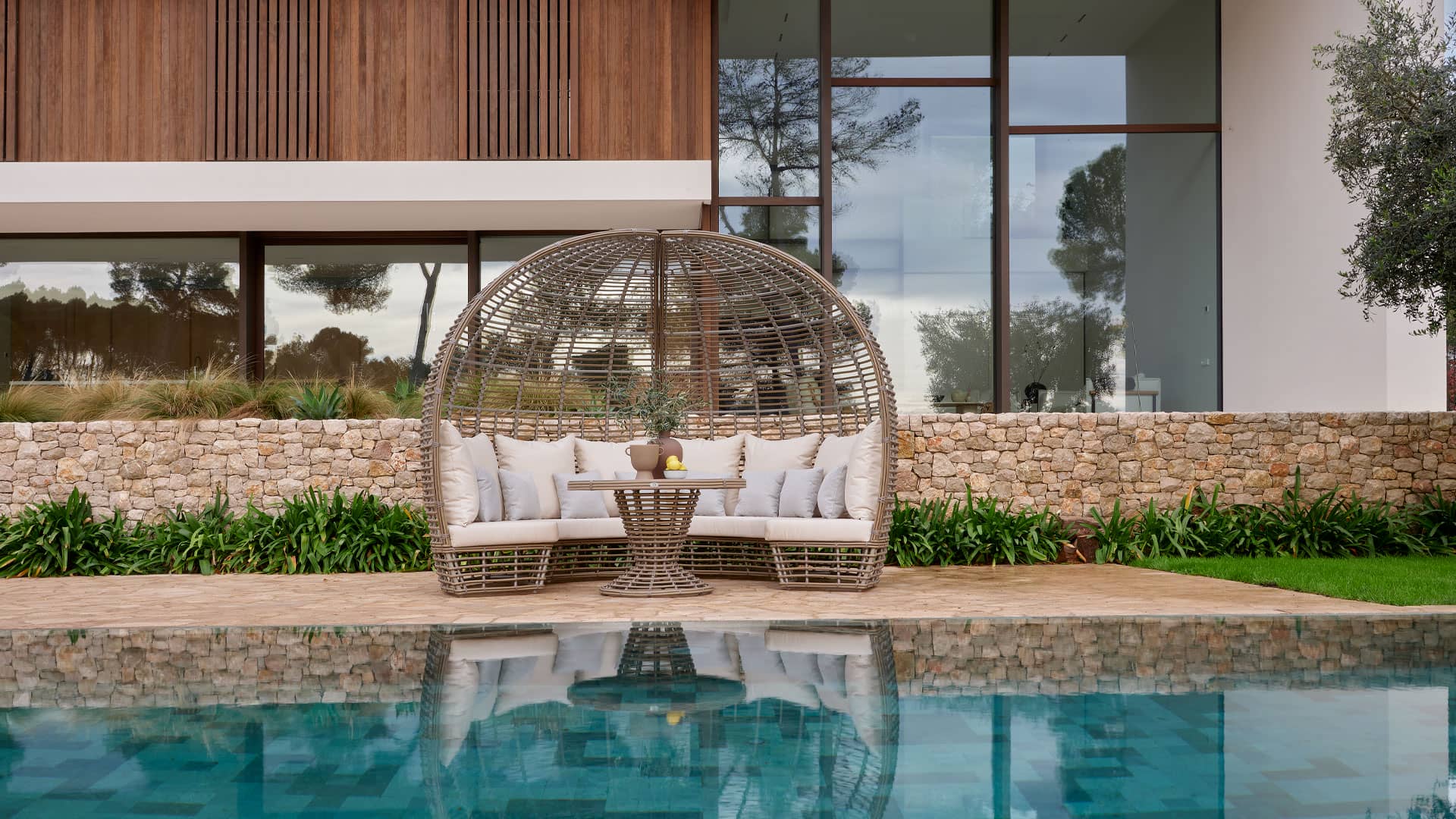 DAYBEDS Colección - SKYLINE DESIGN | Premium Outdoor Furniture