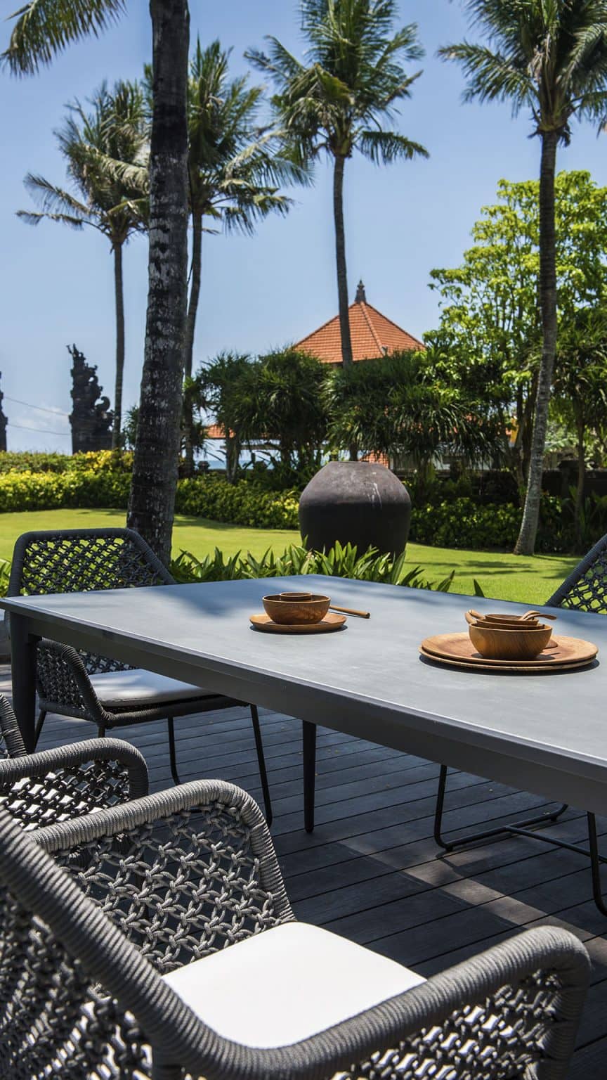 PORCELAIN MATERIAL - SKYLINE DESIGN | Premium Outdoor Furniture