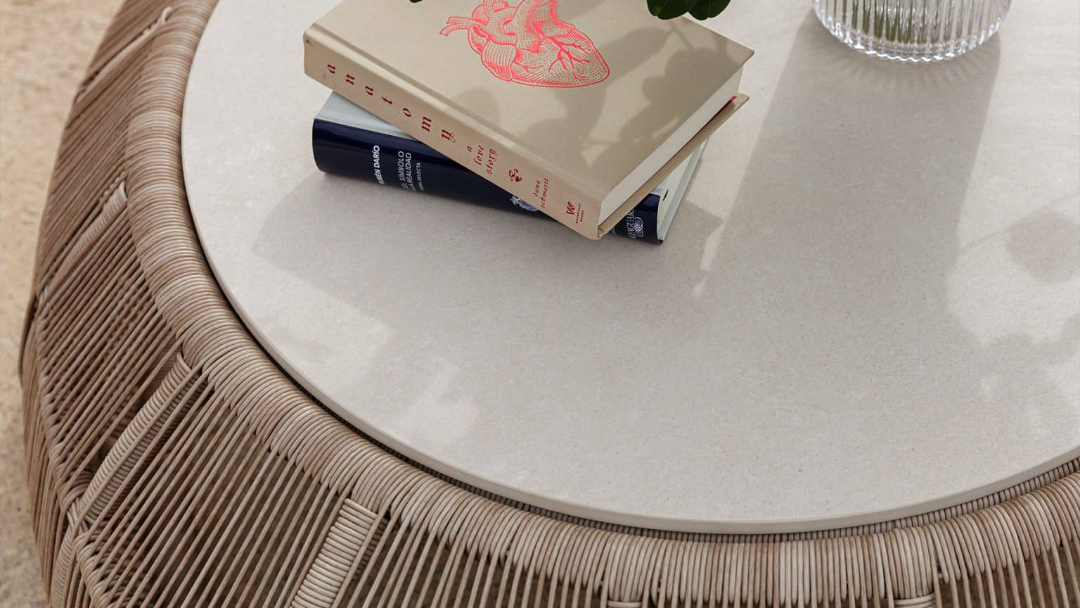 PORCELAIN MATERIAL - SKYLINE DESIGN | Premium Outdoor Furniture